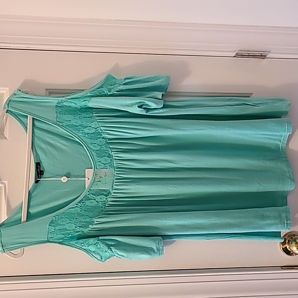 White Mark | Tops | White Mark Plus Size Mint Green Cold Shoulder Short ...